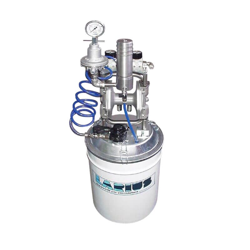 LARIUS 2 1:1 on gravity tank- Low pressure spray package | Larius